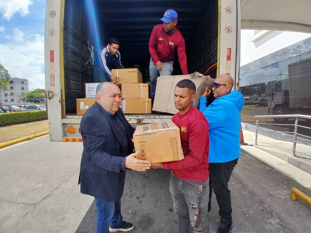 Gobernador Ángel Marcano entrega dotación a cuatro hospitales del ...